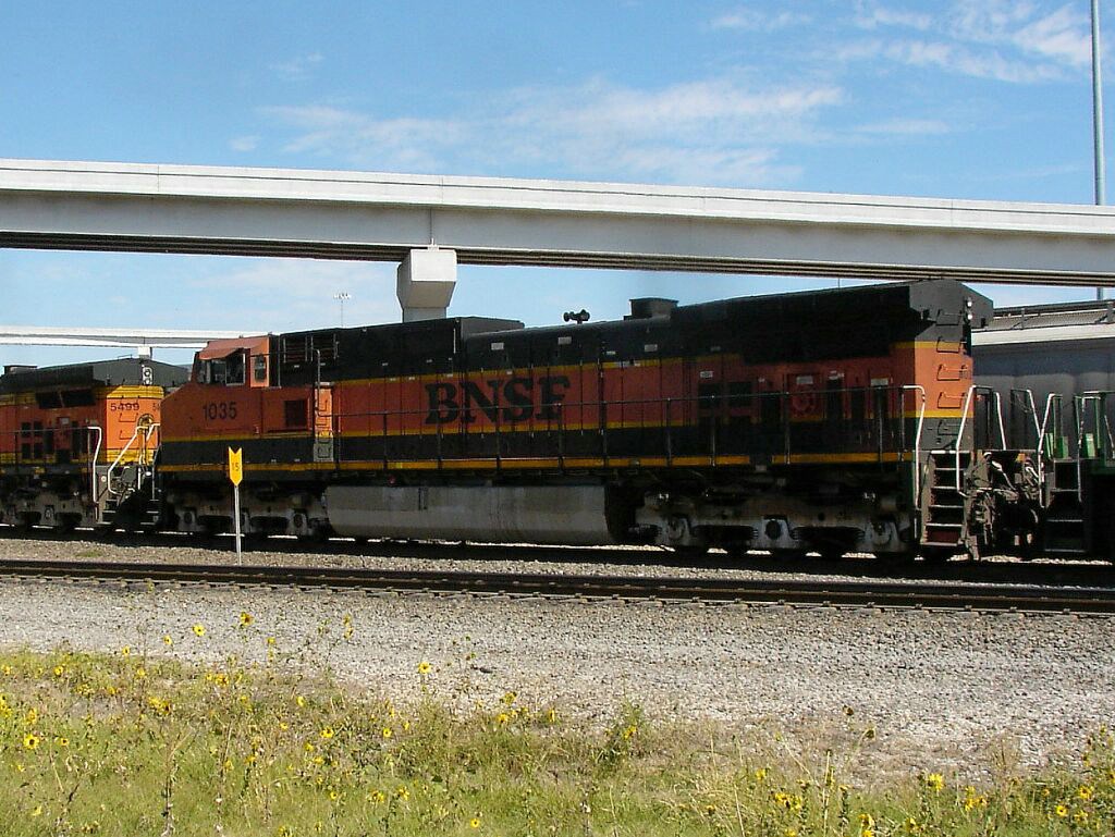 BNSF 1035